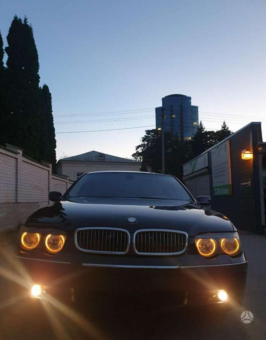 Black BMW 730 2003 in Vilnius, with an engine capacity of 3.00 L and mileage of 414 thousand km for 2950 €, photo 5 on AUTOMOTO.COM.LV