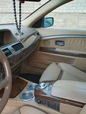 Black BMW 730 2003 in Vilnius, with an engine capacity of 3.00 L and mileage of 414 thousand km for 2950 €, photo 9 on AUTOMOTO.COM.LV