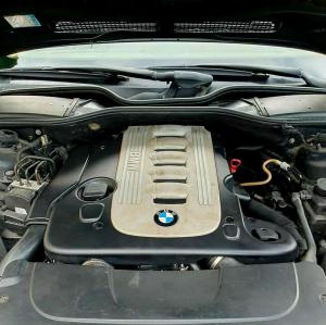 Black BMW 730 2003 in Vilnius, with an engine capacity of 3.00 L and mileage of 414 thousand km for 2950 €, photo 12 on AUTOMOTO.COM.LV