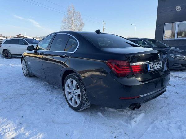 Melns BMW 730 2014 Viļņa, ar dzinēja tilpumu 3.00 L un nobraukumu 298 tūkst. km par 9999 €, foto 5 vietnē AUTOMOTO.COM.LV