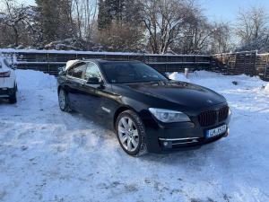Black BMW 730 2014 in Vilnius, with an engine capacity of 3.00 L and mileage of 298 thousand km for 8800 €, photo 2 on AUTOMOTO.COM.LV