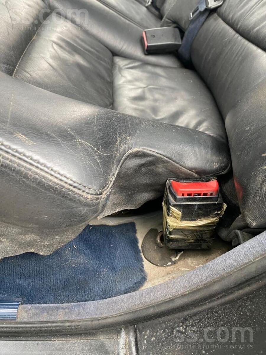 Melns BMW 730 1991 Rīga, ar dzinēja tilpumu 3.00 L un nobraukumu 361 tūkst. km par 3950 €, foto 14 vietnē AUTOMOTO.COM.LV