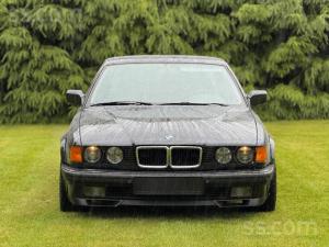 Melns BMW 730 1993 Valmiera, ar dzinēja tilpumu 3.00 L un nobraukumu 246 tūkst. km par 15000 €, foto 4 vietnē AUTOMOTO.COM.LV