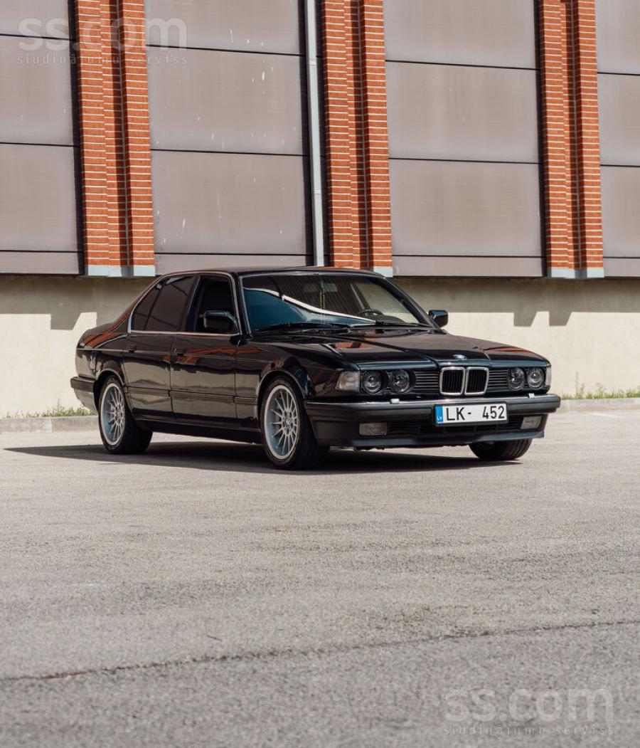 Melns BMW 730 1993 Rīga, ar dzinēja tilpumu 3.00 L un nobraukumu 282 tūkst. km par 11900 €, foto 3 vietnē AUTOMOTO.COM.LV