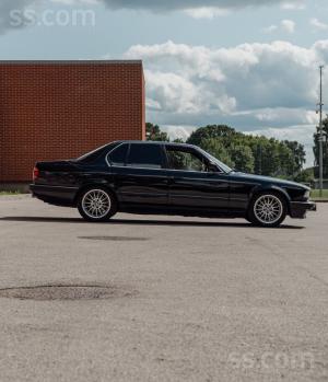 Melns BMW 730 1993 Rīga, ar dzinēja tilpumu 3.00 L un nobraukumu 282 tūkst. km par 11900 €, foto 4 vietnē AUTOMOTO.COM.LV