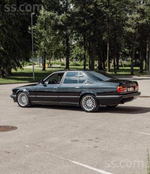 Melns BMW 730 1993 Rīga, ar dzinēja tilpumu 3.00 L un nobraukumu 282 tūkst. km par 11900 €, foto 5 vietnē AUTOMOTO.COM.LV