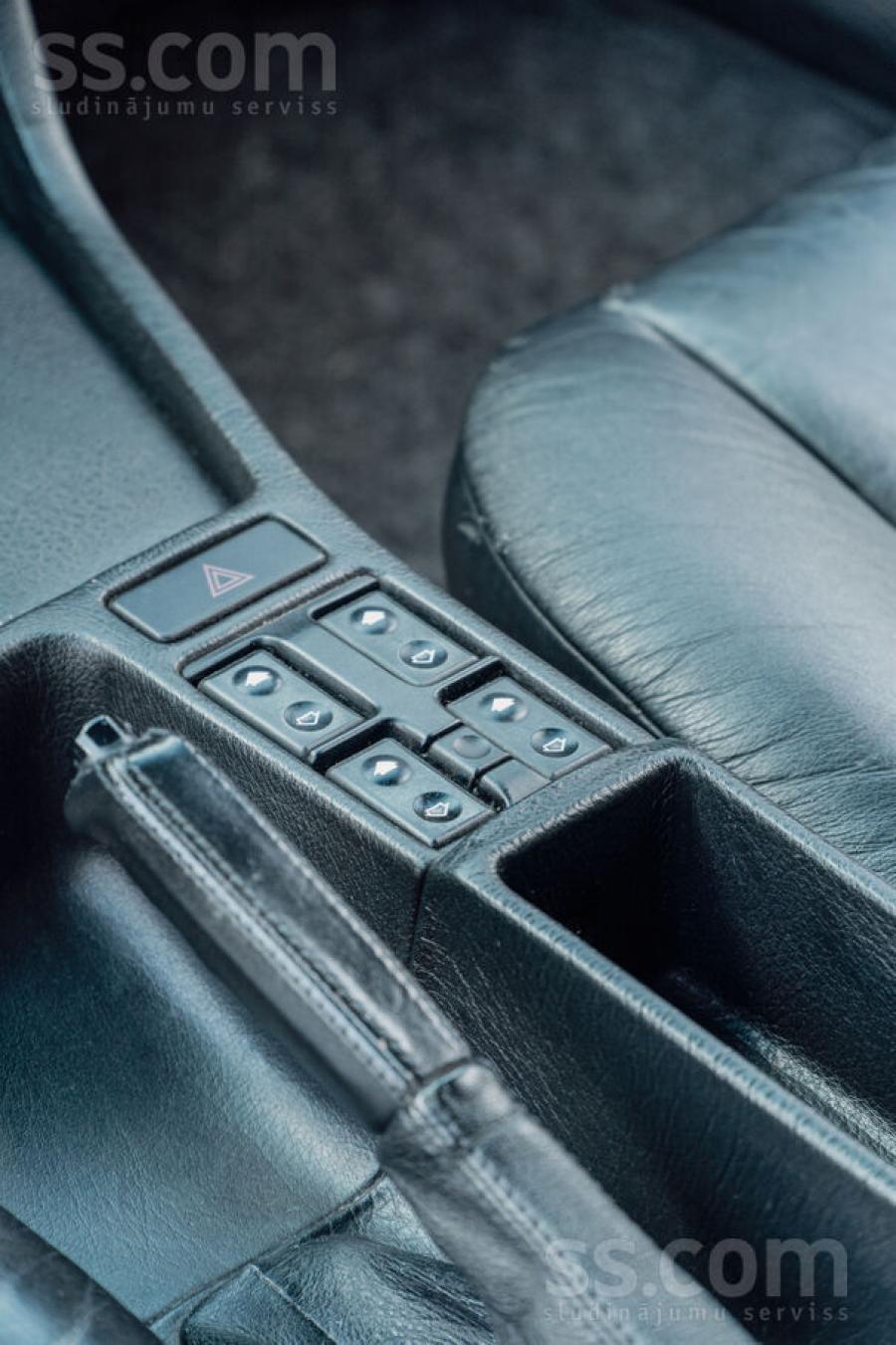 Melns BMW 730 1993 Rīga, ar dzinēja tilpumu 3.00 L un nobraukumu 282 tūkst. km par 11900 €, foto 11 vietnē AUTOMOTO.COM.LV