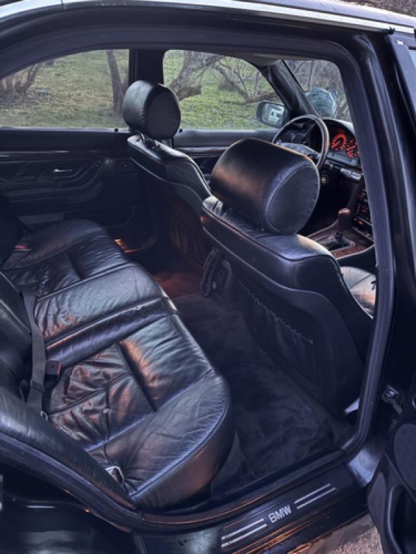 Melns BMW 730 1994 Rakvere, ar dzinēja tilpumu 3.00 L un nobraukumu 361 tūkst. km par 1900 €, foto 9 vietnē AUTOMOTO.COM.LV