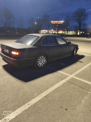 Melns BMW 730 2001 Pakruojis, ar dzinēja tilpumu 2.90 L un nobraukumu 571 tūkst. km par 2250 €, foto 6 vietnē AUTOMOTO.COM.LV