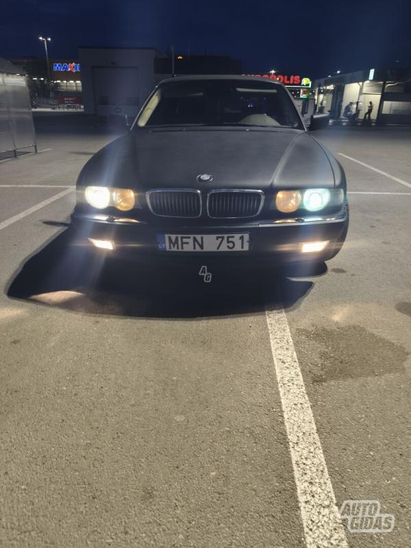 Melns BMW 730 2001 Pakruojis, ar dzinēja tilpumu 2.90 L un nobraukumu 571 tūkst. km par 2250 €, foto 9 vietnē AUTOMOTO.COM.LV