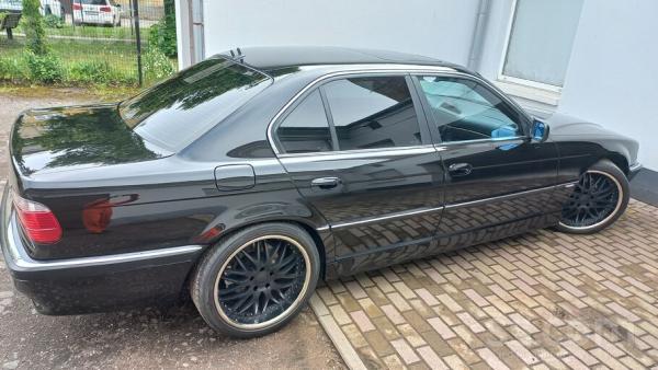 Melns BMW 730 2001 Liepāja, ar dzinēja tilpumu 3.00 L un nobraukumu 384 tūkst. km par 11000 €, foto 4 vietnē AUTOMOTO.COM.LV
