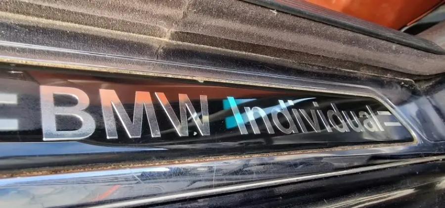Black BMW 730 2001 in Valmiera, with an engine capacity of 3.00 L and mileage of 436 thousand km for 3400 €, photo 1 on AUTOMOTO.COM.LV