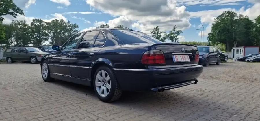Black BMW 730 2001 in Valmiera, with an engine capacity of 3.00 L and mileage of 436 thousand km for 3400 €, photo 8 on AUTOMOTO.COM.LV