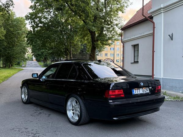 Black BMW 730 2001 in Narva, with an engine capacity of 0.00 L and mileage of 0 thousand km for 9250 €, photo 5 on AUTOMOTO.COM.LV