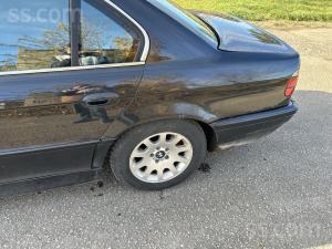 Black BMW 730 2001 in Liepaja, with an engine capacity of 3.00 L and mileage of 460 thousand km for 1500 €, photo 5 on AUTOMOTO.COM.LV