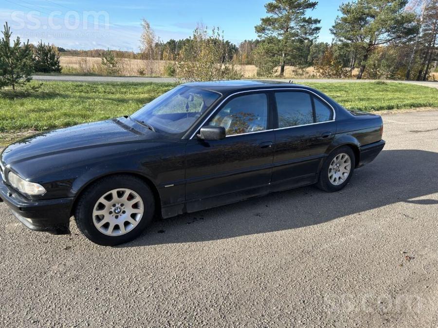 Black BMW 730 2001 in Liepaja, with an engine capacity of 3.00 L and mileage of 460 thousand km for 1500 €, photo 6 on AUTOMOTO.COM.LV