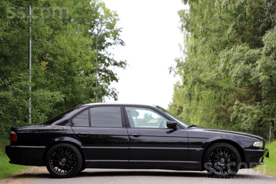 Black BMW 730 2001 in Tukums, with an engine capacity of 3.00 L and mileage of 0 thousand km for 7770 €, photo 3 on AUTOMOTO.COM.LV