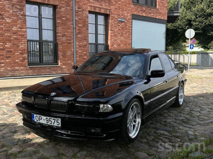 Black BMW 730 2001 in Riga, with an engine capacity of 3.00 L and mileage of 0 thousand km for 8400 €, photo 5 on AUTOMOTO.COM.LV