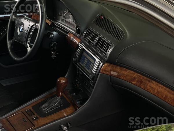 Black BMW 730 2001 in Riga, with an engine capacity of 3.00 L and mileage of 0 thousand km for 8400 €, photo 9 on AUTOMOTO.COM.LV