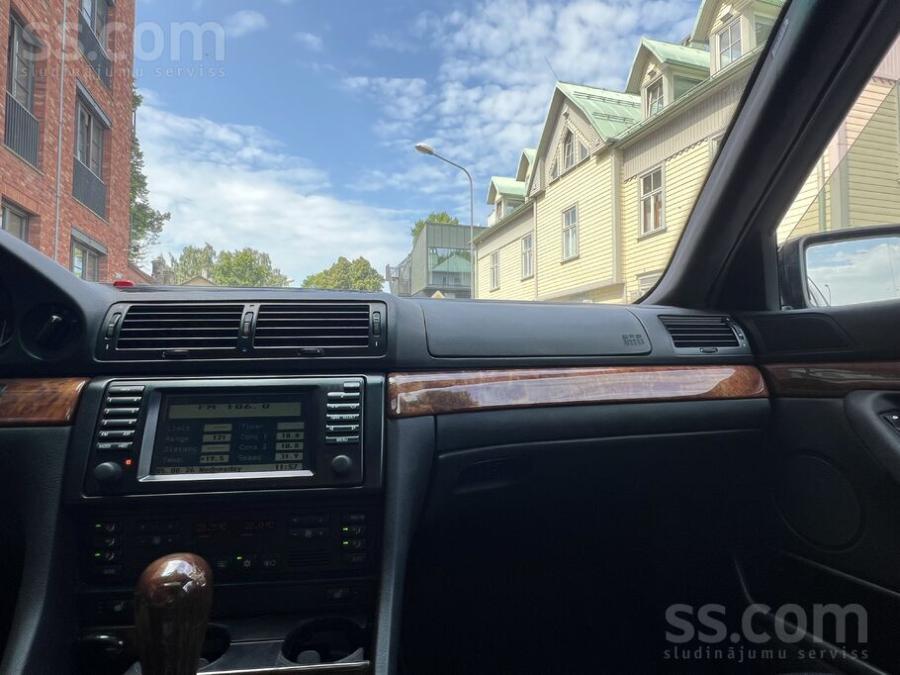 Black BMW 730 2001 in Riga, with an engine capacity of 3.00 L and mileage of 0 thousand km for 8400 €, photo 12 on AUTOMOTO.COM.LV