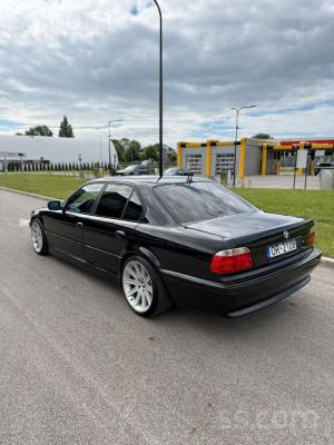 Melns BMW 730 2001 Liepāja, ar dzinēja tilpumu 3.00 L un nobraukumu 556 tūkst. km par 6600 €, foto 4 vietnē AUTOMOTO.COM.LV