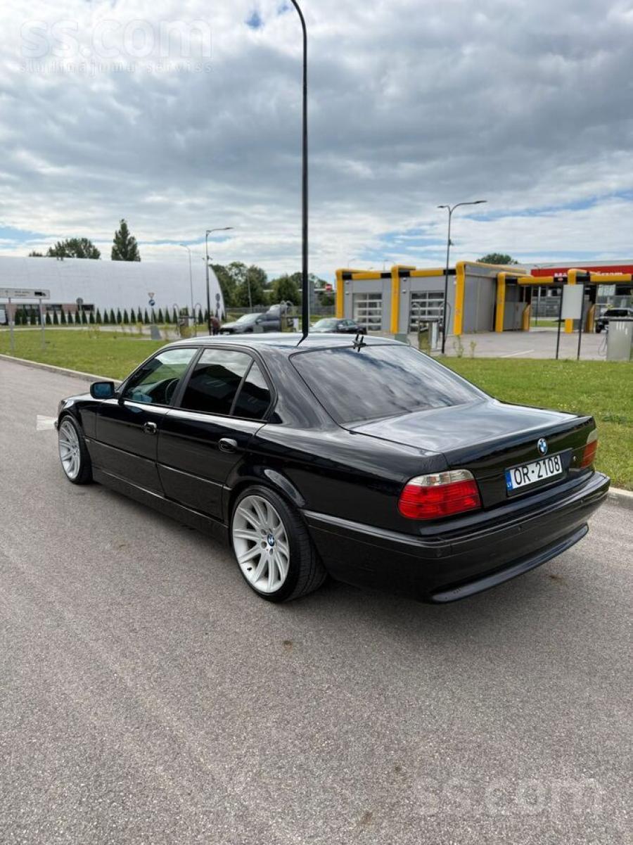 Melns BMW 730 2001 Liepāja, ar dzinēja tilpumu 3.00 L un nobraukumu 556 tūkst. km par 6600 €, foto 4 vietnē AUTOMOTO.COM.LV
