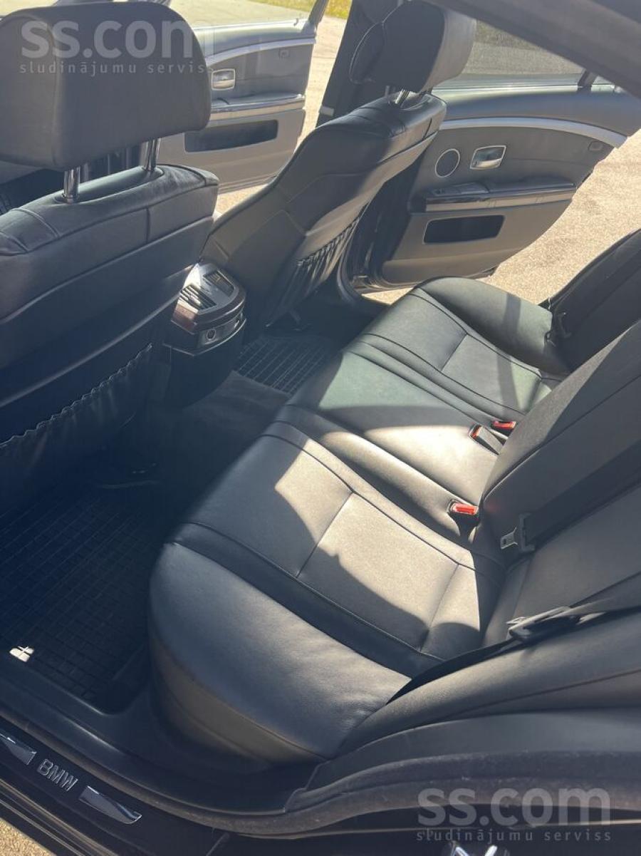 Melns BMW 730 2002 Daugavpils, ar dzinēja tilpumu 3.00 L un nobraukumu 391 tūkst. km par 4300 €, foto 11 vietnē AUTOMOTO.COM.LV