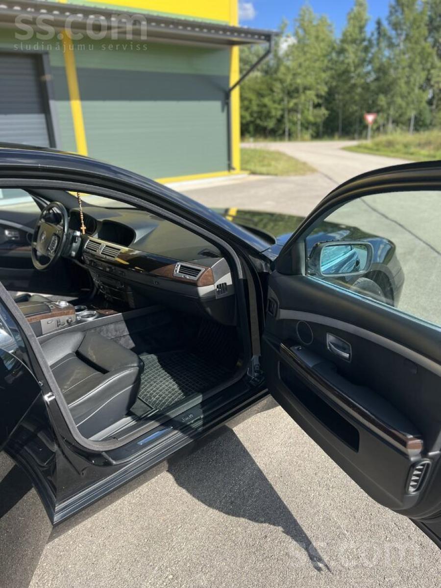 Black BMW 730 2002 in Kraslava, with an engine capacity of 3.00 L and mileage of 393 thousand km for 3450 €, photo 11 on AUTOMOTO.COM.LV