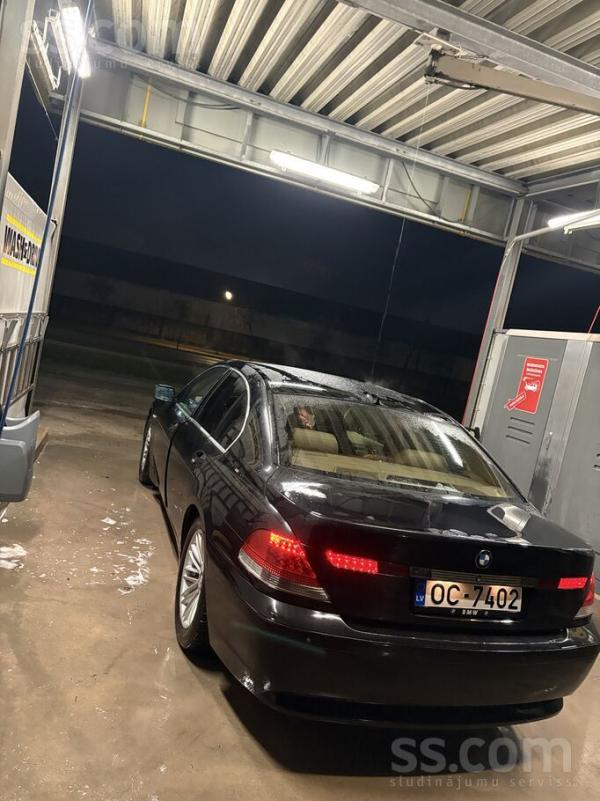 Melns BMW 730 2003 Saldus, ar dzinēja tilpumu 3.00 L un nobraukumu 470 tūkst. km par 2800 €, foto 6 vietnē AUTOMOTO.COM.LV