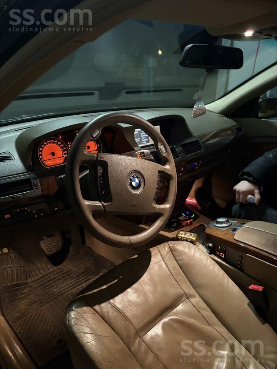 Melns BMW 730 2003 Saldus, ar dzinēja tilpumu 3.00 L un nobraukumu 470 tūkst. km par 2800 €, foto 7 vietnē AUTOMOTO.COM.LV