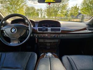 Black BMW 730 2003 in Marijampole, with an engine capacity of 3.00 L and mileage of 269 thousand km for 3500 €, photo 15 on AUTOMOTO.COM.LV