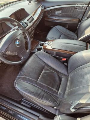 Black BMW 730 2003 in Marijampole, with an engine capacity of 3.00 L and mileage of 269 thousand km for 3500 €, photo 21 on AUTOMOTO.COM.LV