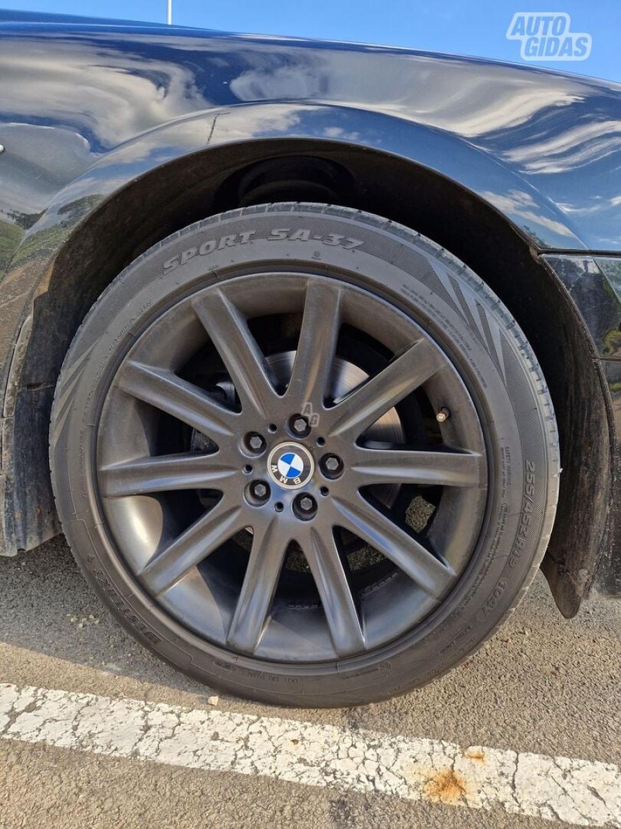 Black BMW 730 2003 in Marijampole, with an engine capacity of 3.00 L and mileage of 269 thousand km for 3500 €, photo 28 on AUTOMOTO.COM.LV