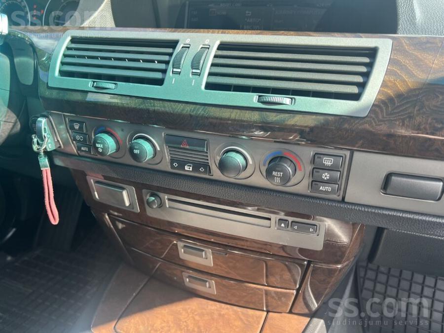 Black BMW 730 2003 in Riga, with an engine capacity of 3.00 L and mileage of 304 thousand km for 4700 €, photo 13 on AUTOMOTO.COM.LV