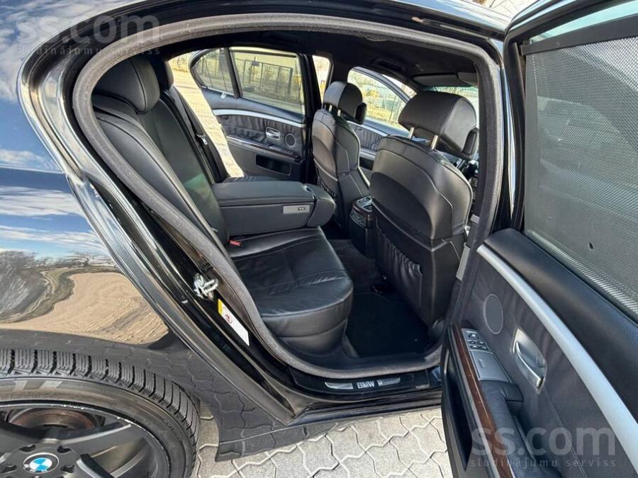 Melns BMW 730 2003 Rīga, ar dzinēja tilpumu 3.00 L un nobraukumu 0 tūkst. km par 3850 €, foto 24 vietnē AUTOMOTO.COM.LV