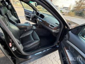 Melns BMW 730 2003 Rīga, ar dzinēja tilpumu 3.00 L un nobraukumu 0 tūkst. km par 3850 €, foto 25 vietnē AUTOMOTO.COM.LV