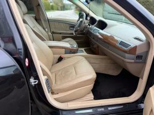 Black BMW 730 2003 in Riga, with an engine capacity of 3.00 L and mileage of 391 thousand km for 2800 €, photo 9 on AUTOMOTO.COM.LV