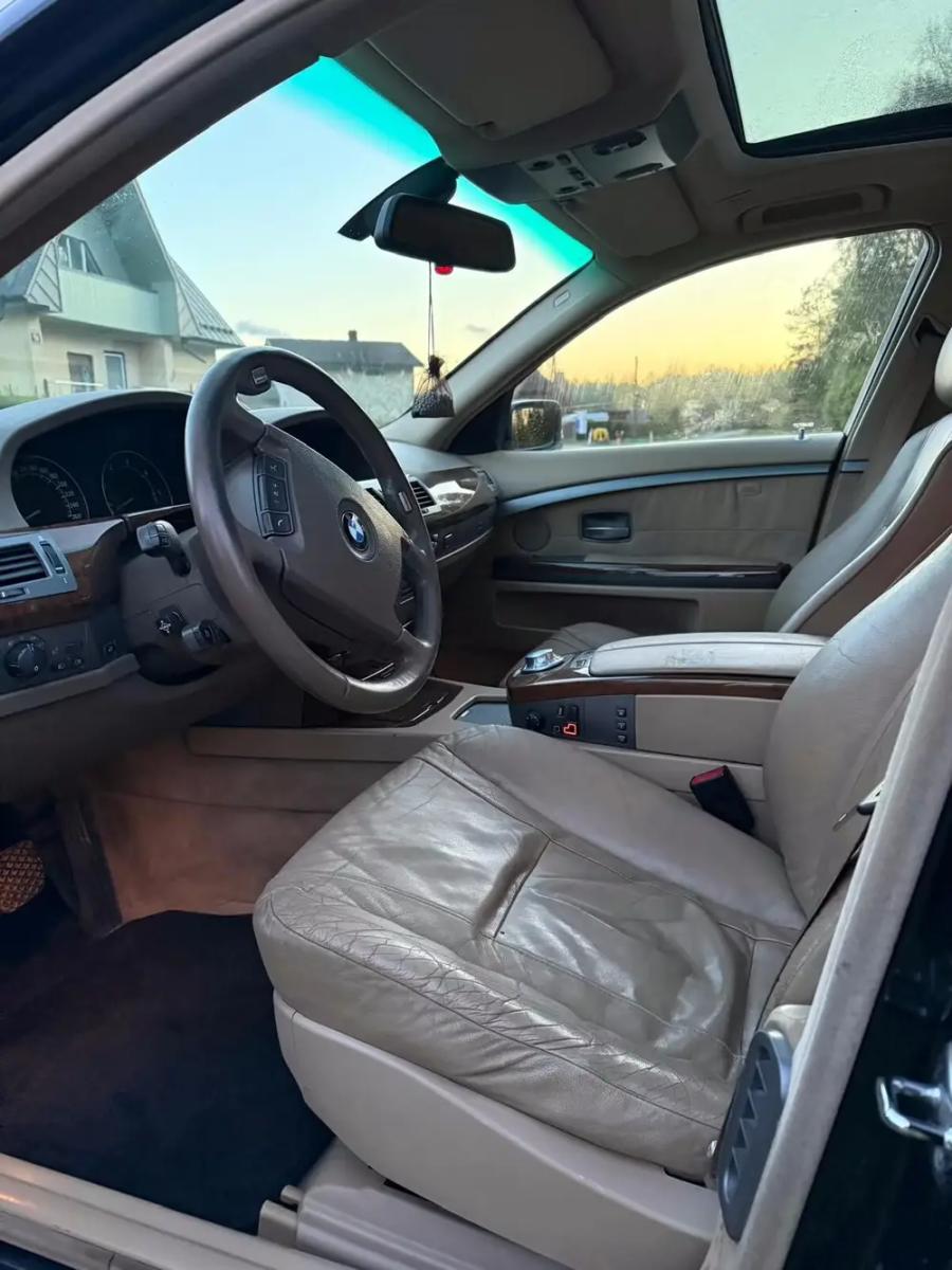 Black BMW 730 2003 in Riga, with an engine capacity of 3.00 L and mileage of 391 thousand km for 2800 €, photo 13 on AUTOMOTO.COM.LV