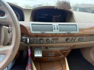 Black BMW 730 2003 in Riga, with an engine capacity of 3.00 L and mileage of 391 thousand km for 2800 €, photo 17 on AUTOMOTO.COM.LV