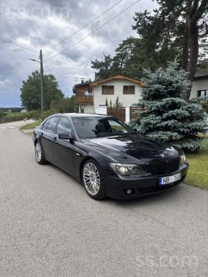 Black BMW 730 2003 in Riga, with an engine capacity of 3.00 L and mileage of 446 thousand km for 2990 €, photo  on AUTOMOTO.COM.LV