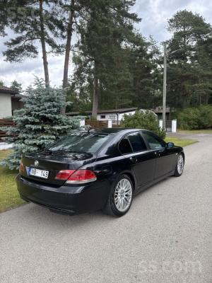 Black BMW 730 2003 in Riga, with an engine capacity of 3.00 L and mileage of 446 thousand km for 2990 €, photo 6 on AUTOMOTO.COM.LV
