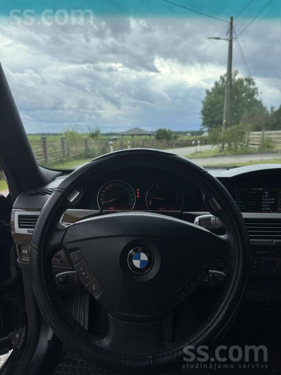 Black BMW 730 2003 in Riga, with an engine capacity of 3.00 L and mileage of 446 thousand km for 2990 €, photo 7 on AUTOMOTO.COM.LV