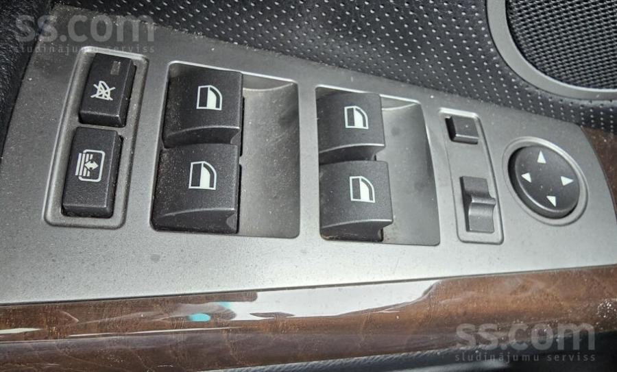 Melns BMW 730 2003 Rīga, ar dzinēja tilpumu 3.00 L un nobraukumu 310 tūkst. km par 3300 €, foto 11 vietnē AUTOMOTO.COM.LV