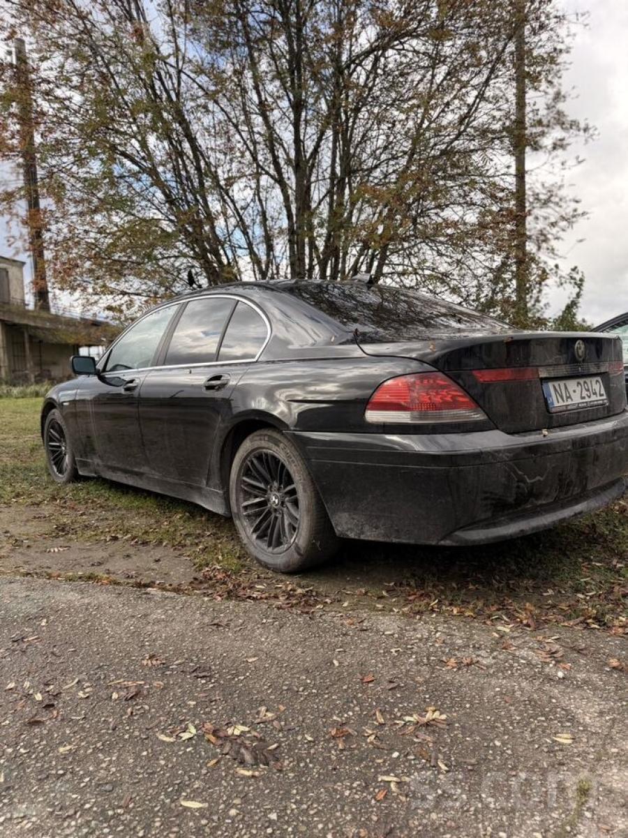 Melns BMW 730 2003 Valmiera, ar dzinēja tilpumu 3.00 L un nobraukumu 396 tūkst. km par 1600 €, foto 4 vietnē AUTOMOTO.COM.LV