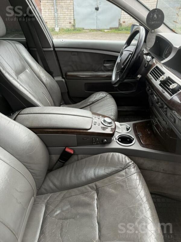 BMW 730 2003 Valmiera vietnÄ Melns BMW 730 2003 Valmiera, ar dzinÄja tilpumu 3.00 L un nobraukumu 396 tÅ«kst. km par 1600 ā¬, foto 6 vietnÄ AUTOMOTO.COM.LV