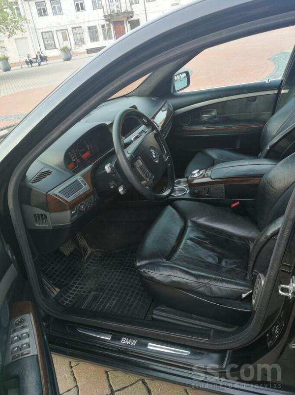 Melns BMW 730 2003 Bauska, ar dzinēja tilpumu 3.00 L un nobraukumu 335 tūkst. km par 4900 €, foto 10 vietnē AUTOMOTO.COM.LV