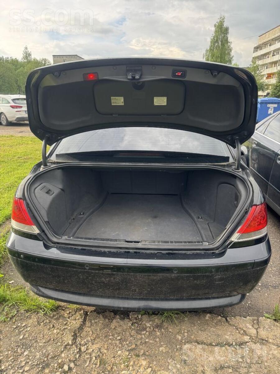 Melns BMW 730 2004 Jēkabpils, ar dzinēja tilpumu 3.00 L un nobraukumu 313 tūkst. km par 3500 €, foto 4 vietnē AUTOMOTO.COM.LV