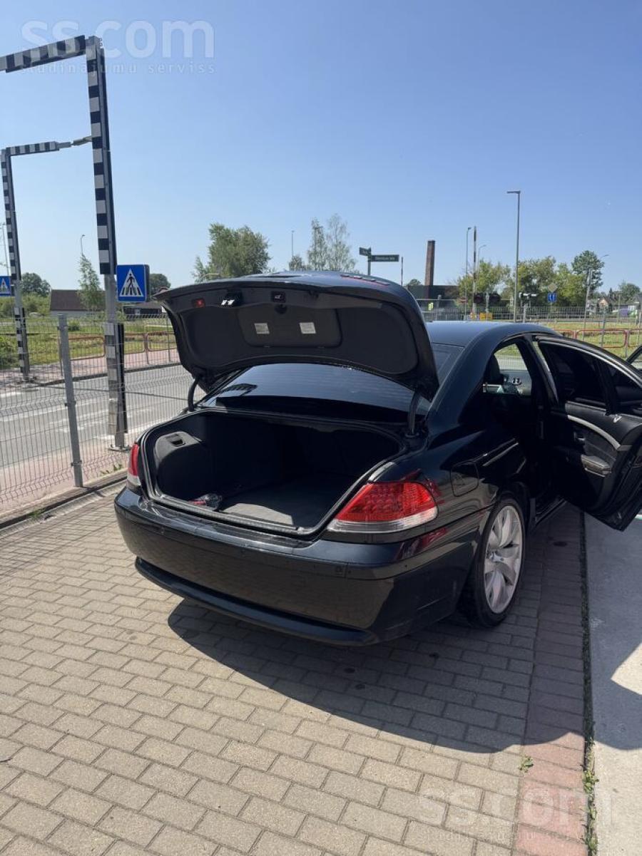 Melns BMW 730 2004 Jēkabpils, ar dzinēja tilpumu 3.00 L un nobraukumu 313 tūkst. km par 3250 €, foto 13 vietnē AUTOMOTO.COM.LV