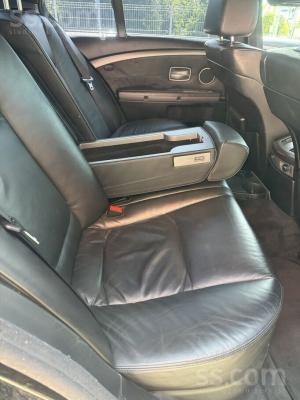 Melns BMW 730 2004 Jēkabpils, ar dzinēja tilpumu 3.00 L un nobraukumu 313 tūkst. km par 3250 €, foto 15 vietnē AUTOMOTO.COM.LV