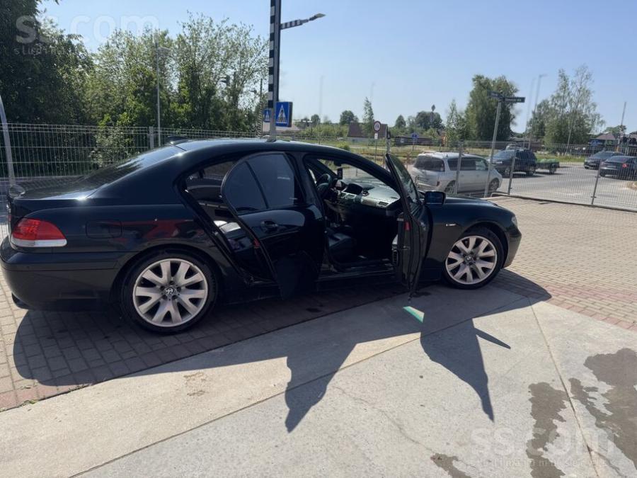 Melns BMW 730 2004 Jēkabpils, ar dzinēja tilpumu 3.00 L un nobraukumu 313 tūkst. km par 3250 €, foto 19 vietnē AUTOMOTO.COM.LV